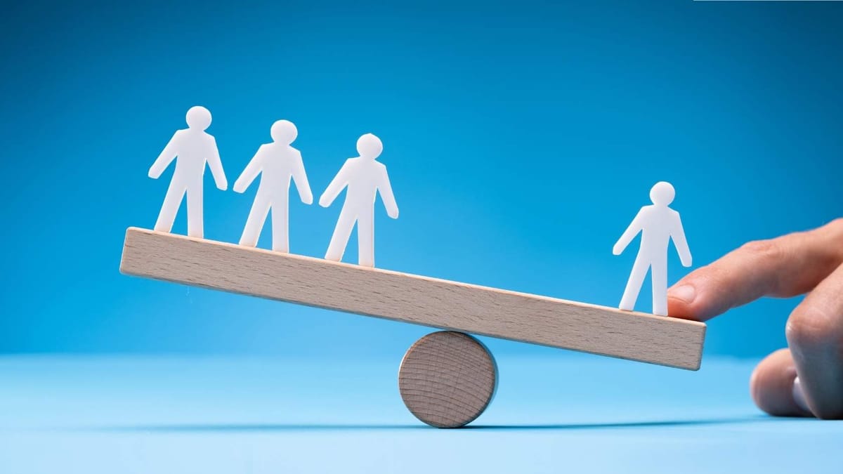 LinkedIn vs Twitter: Which Platform is Best for Your Professional Growth?